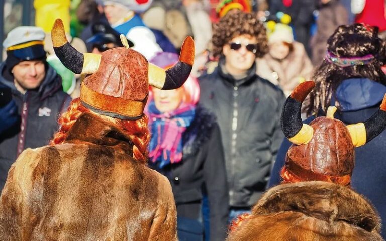 Der Tag nach dem Rosenmontagszug in Mainz - Bilanz der Rosenmondnacht