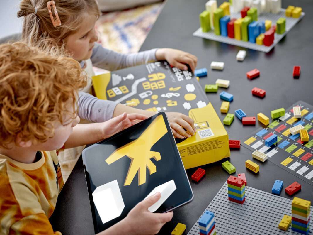 Die deutsche Version der LEGO® Braille Bricks zieht in die Kinderzimmer ein