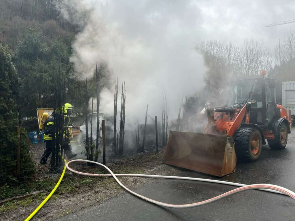 Bad Kreuznach: Mehrere Einheiten im Einsatz bei Brand in Dalberg