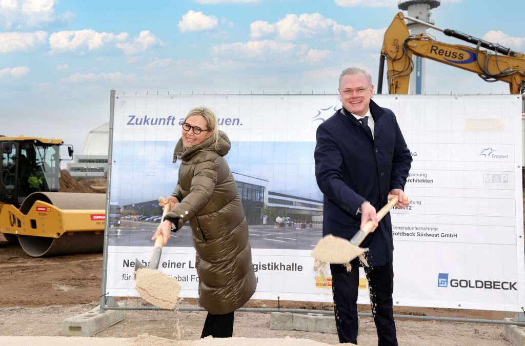 Spatenstich für neue DHL-Luftfrachthalle am Flughafen Frankfurt