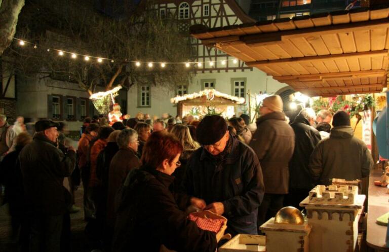 Der Weihnachtsmarkt Bingen startet - Glühwein, Crêpes und gebrannte Mandeln